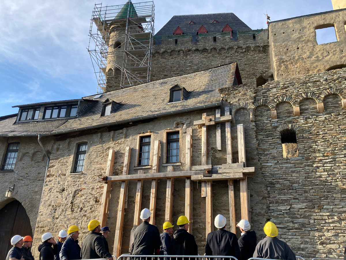 Sanierung der Burg Schwalbach . Generaldirektion Kulturelles Erbe ...